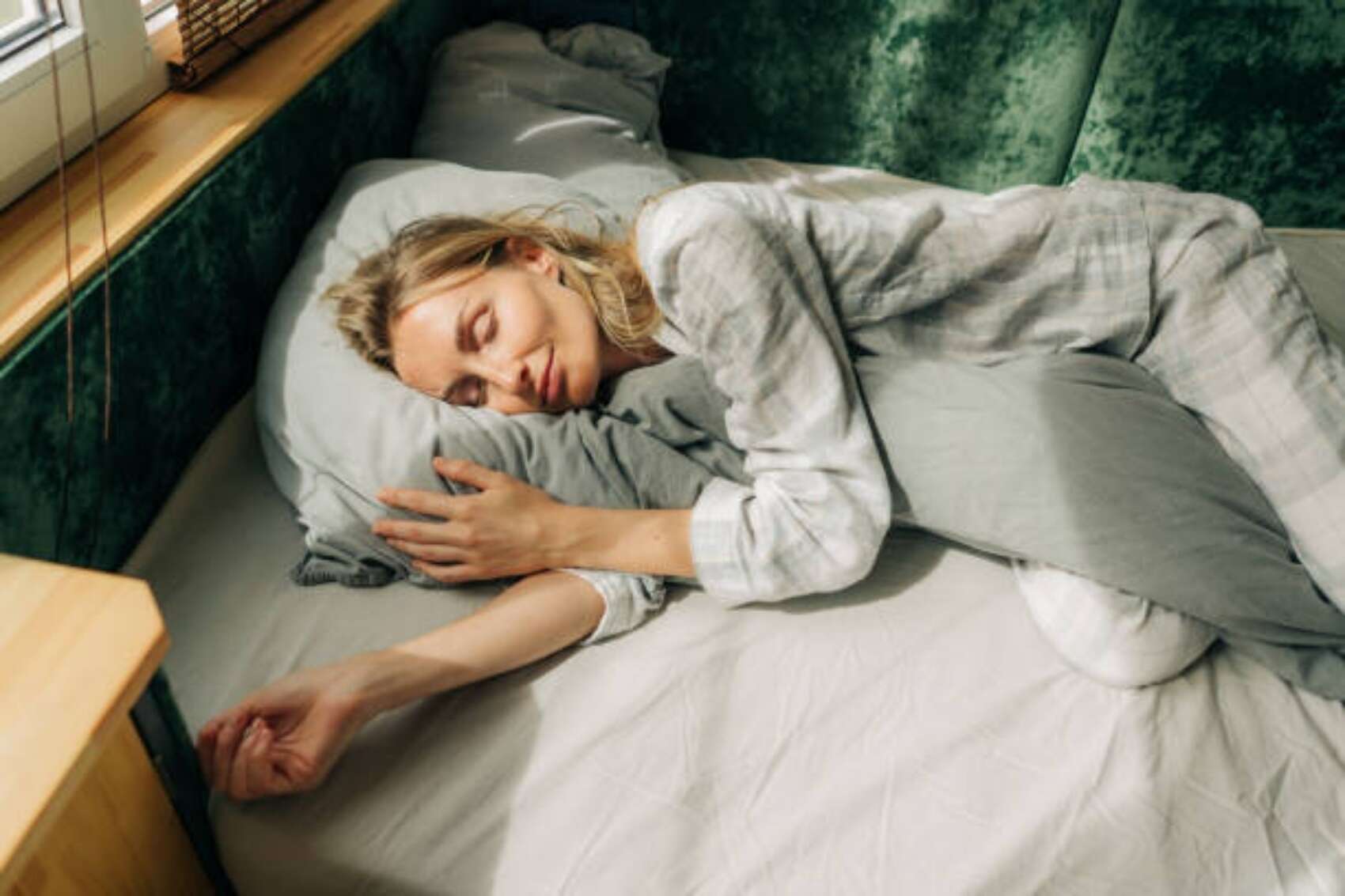 ¿Con pijama o sin ella? La ciencia resuelve el eterno dilema del sueño