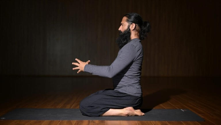 Feeling drained this summer? Try these simple ancient yogic mudras to ...