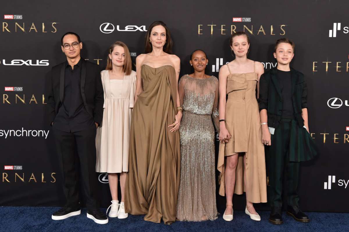Angelina Jolie And Brad Pitt S Daughter Zahara Drops Dad S Last Name