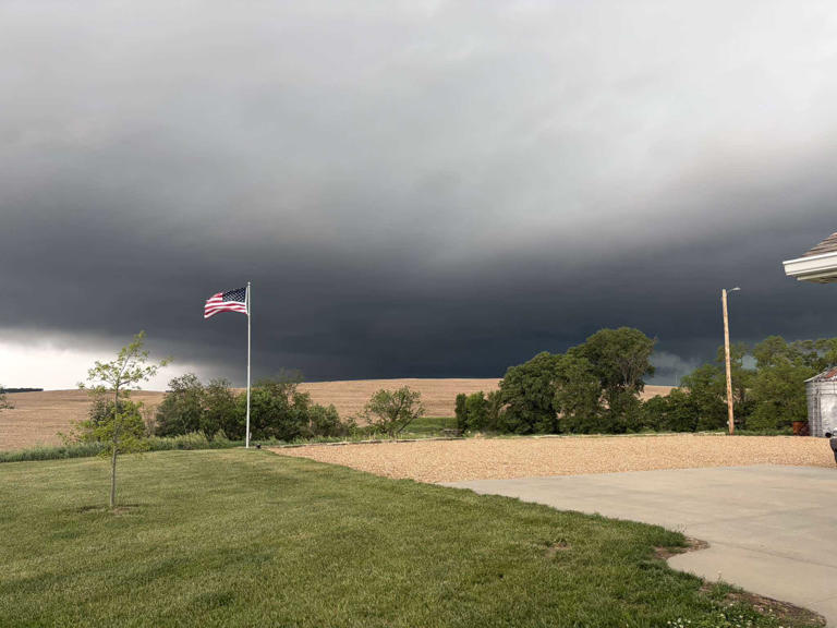 Photos, videos: Severe weather moves through Nebraska, Iowa