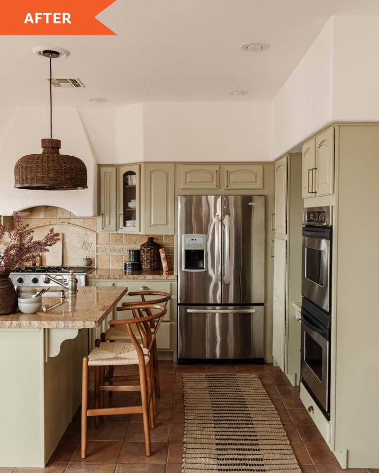 This early 2000s Tuscan kitchen looks so much better after 2 easy swaps
