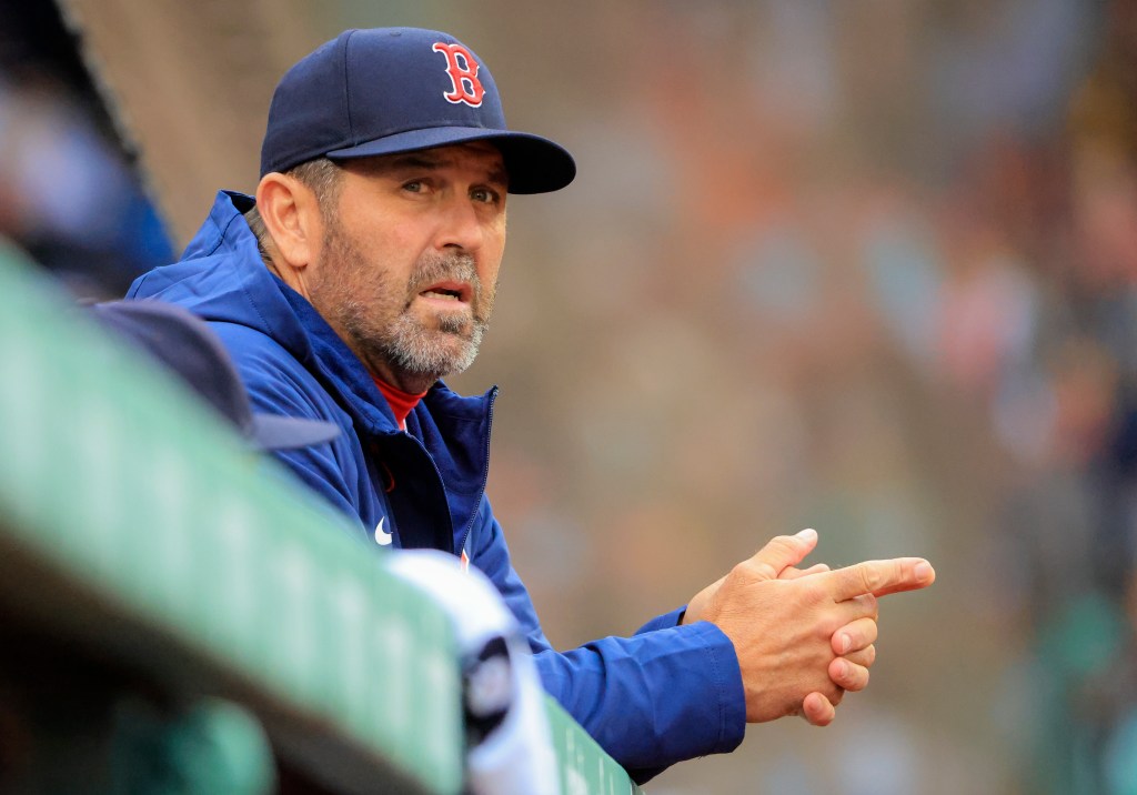 Jason Varitek’s wife takes shot at Red Sox GM after franchise icon’s ...