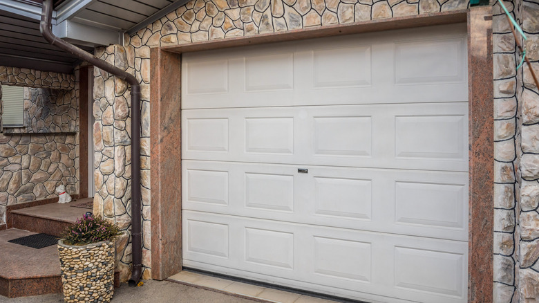 Top reasons why your garage may be prone to water leaks (& what to do ...