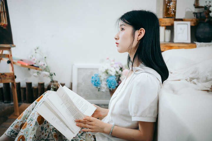 读完一本书，像从梦中醒来