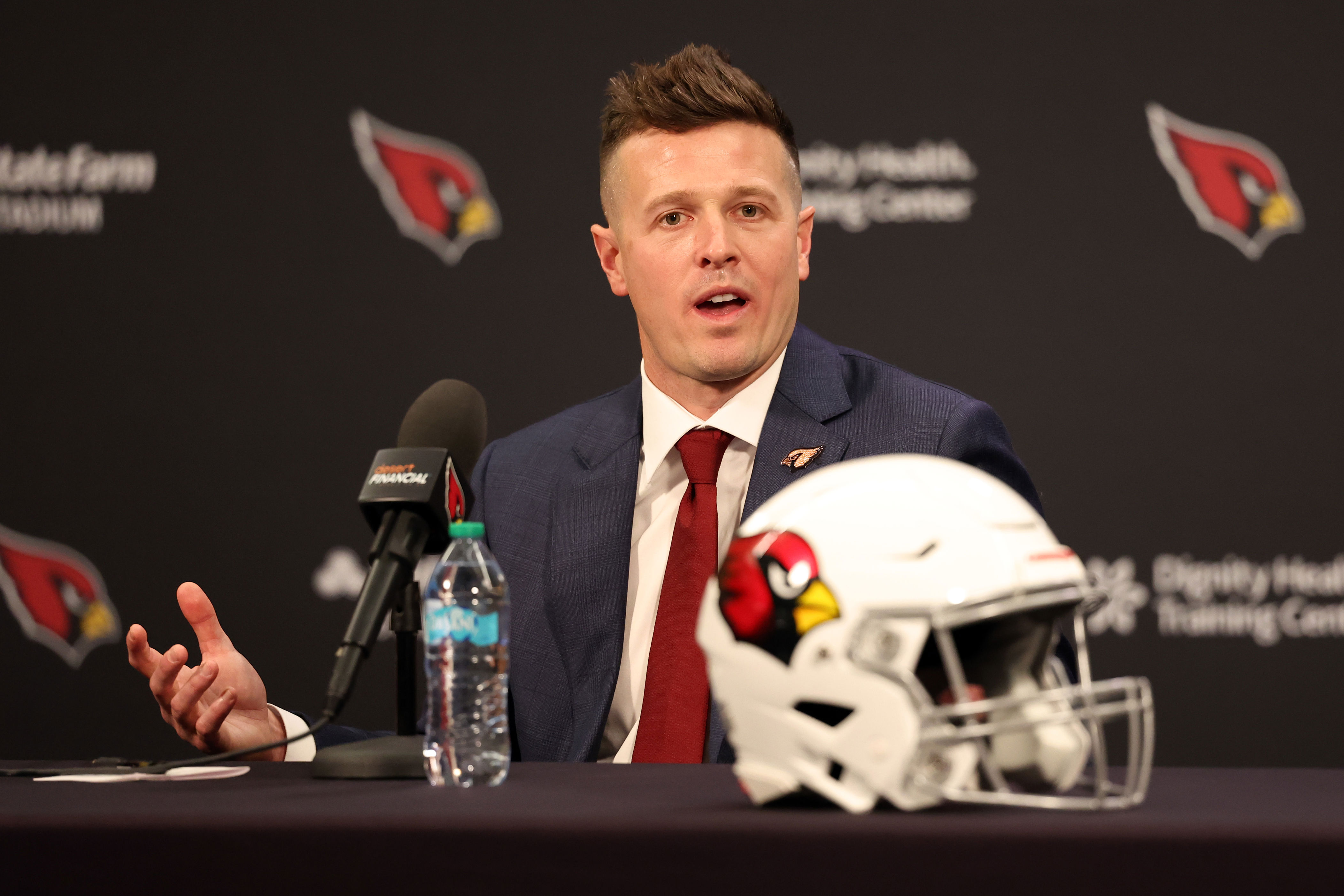 Cardinals HC Mike LaFleur sends telling message amid Jacoby Brissett ...