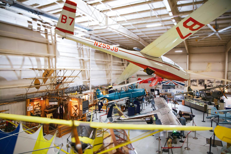 New exhibit showcases Kentucky women in aviation