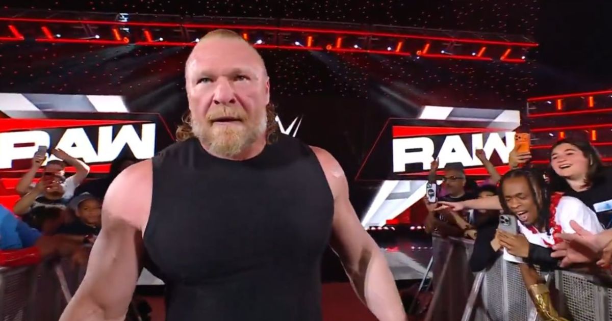 Brock Lesnar suffers another pants explosion during WWE RAW return