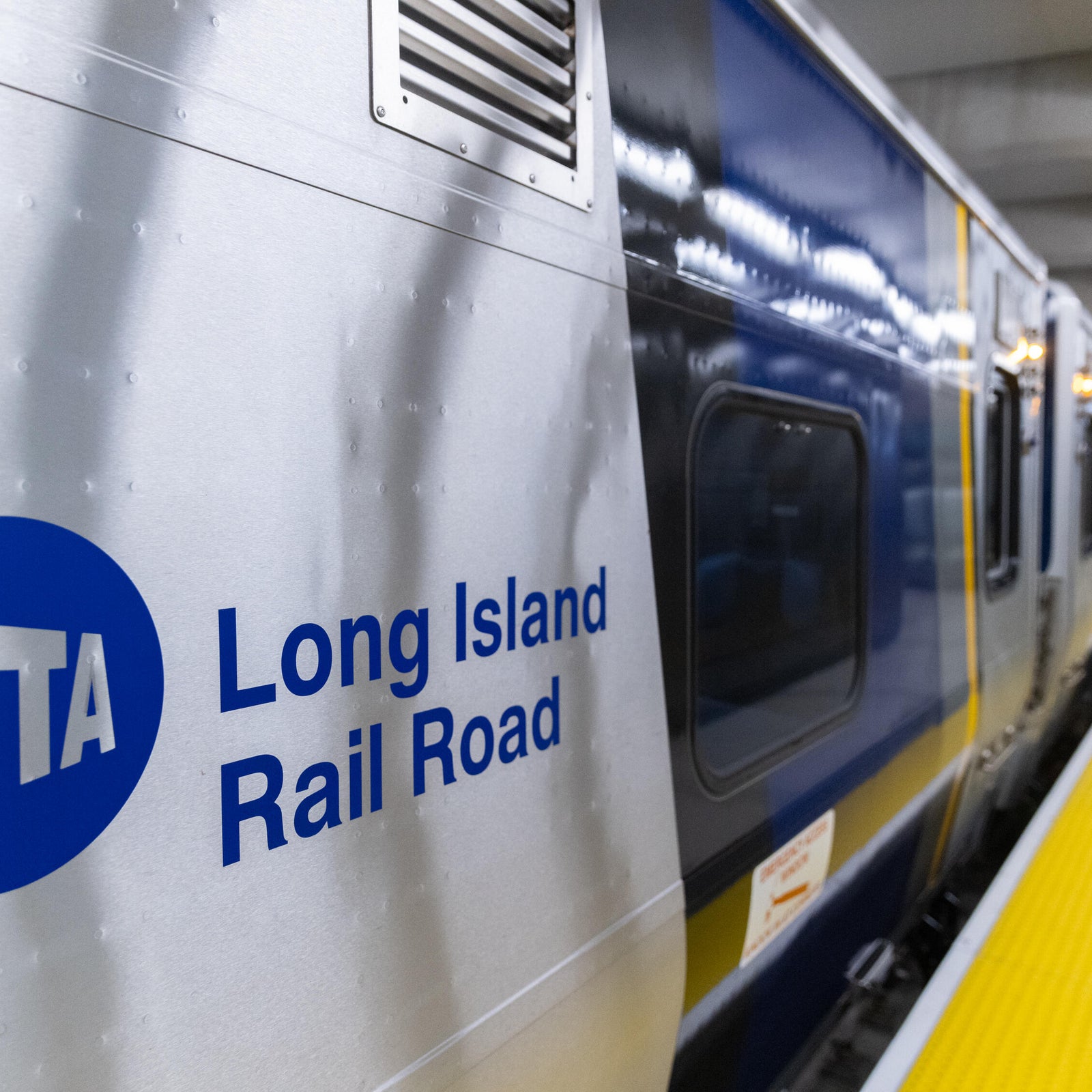 LIRR strike ends as MTA, unions reach tentative agreement