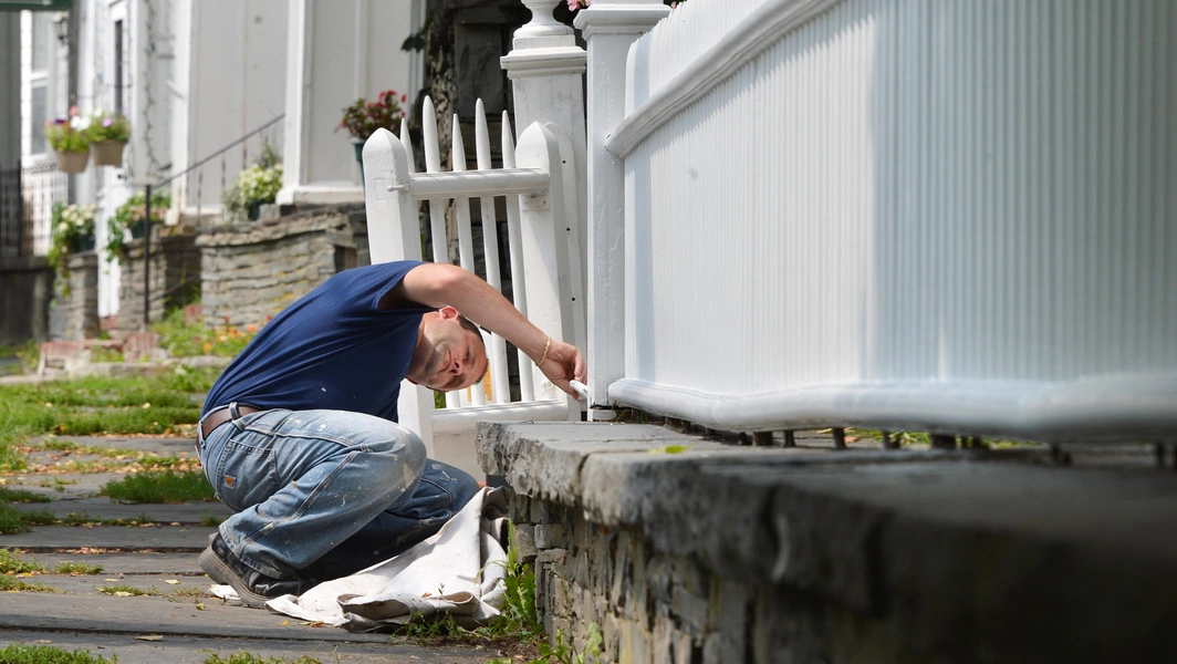 Fence painting tips for beauty and durability