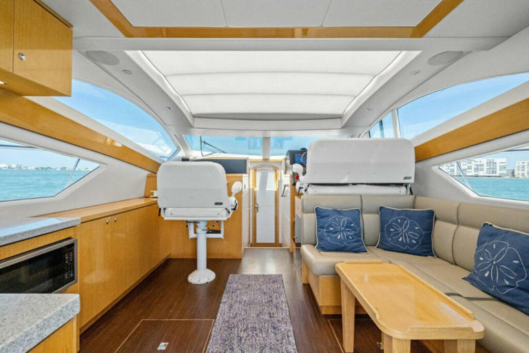 For sale: Mares 47 outboard express catamaran
