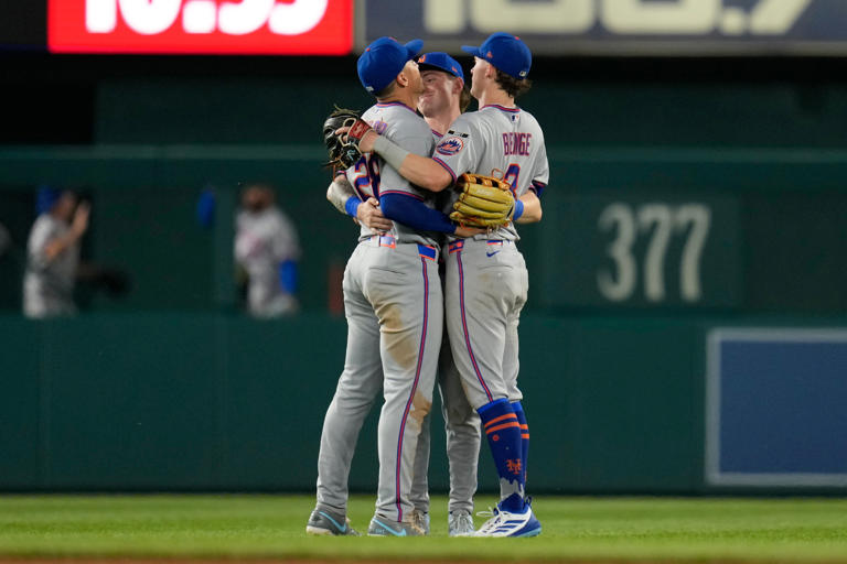 Mets score 10 runs in the 12th, Nationals leave 19 on base in New York ...