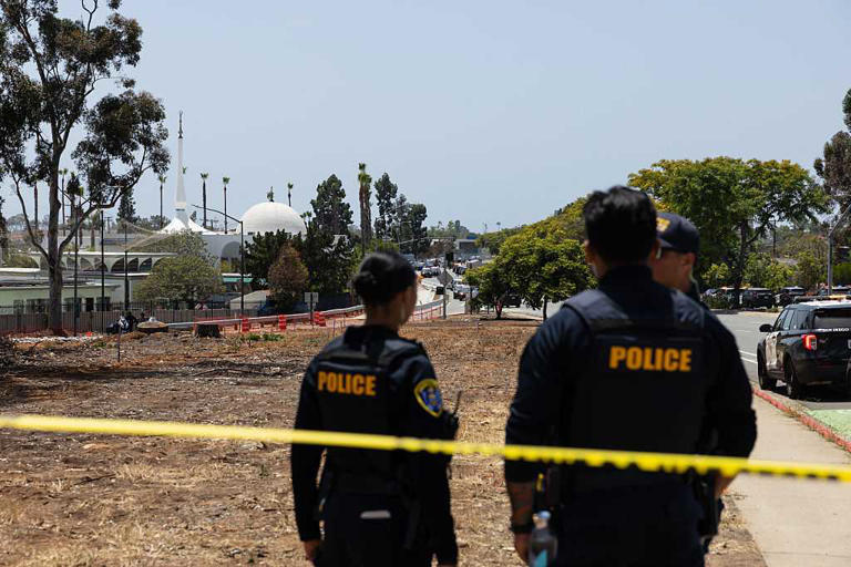 Two teen shooters open fire on San Diego mosque, killing 3 men and then ...