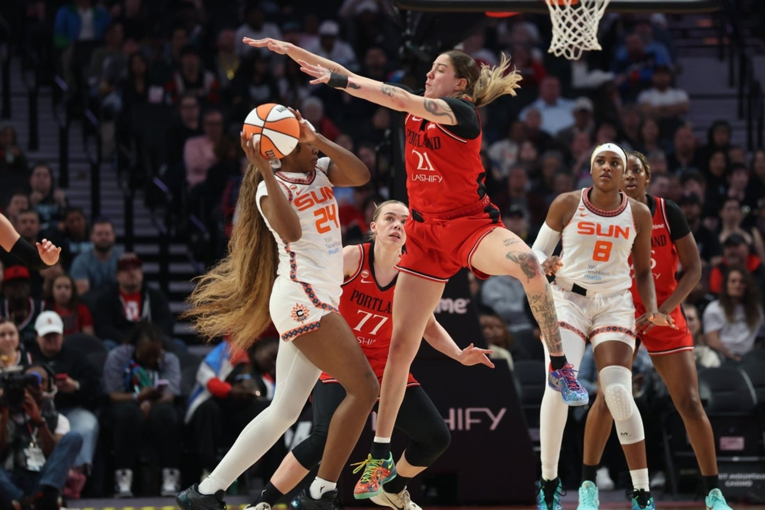 Sug Sutton's clutch shot powers Fire, keeps Sun winless