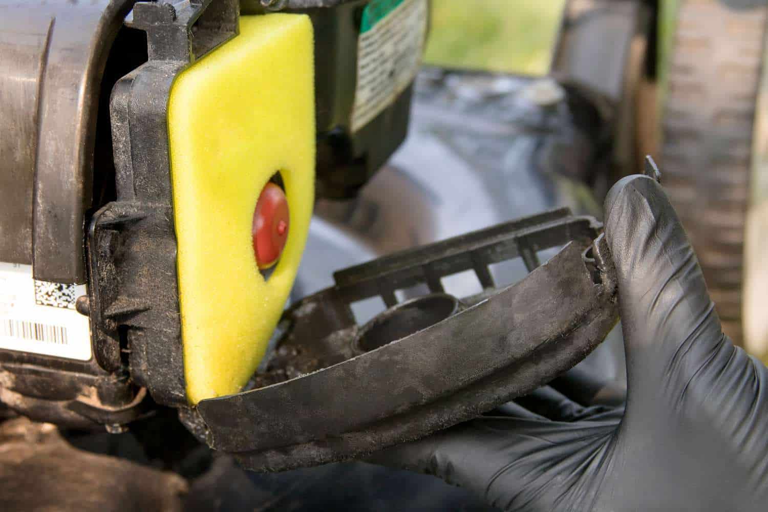 How to change a mower spark plug for an easier start every season