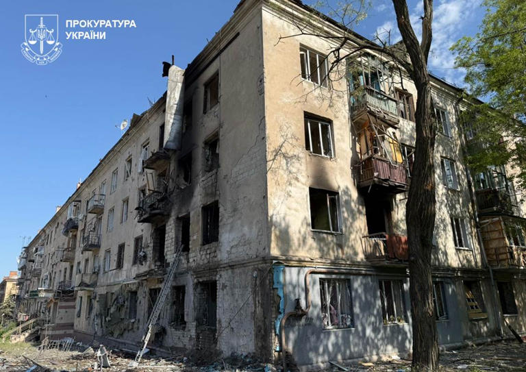 Russians hit Kramatorsk with guided aerial bomb: six injured – photos