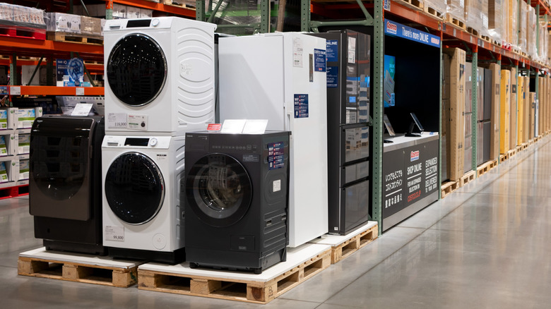 What does Costco do with unsold kitchen items?