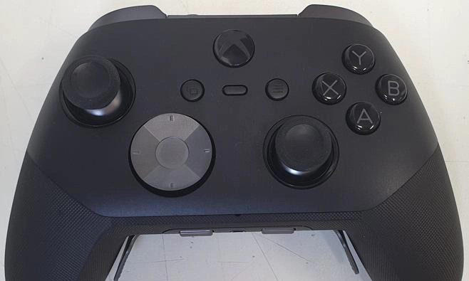 Xbox Elite 3 controller leak shows a familiar design garnished with ...