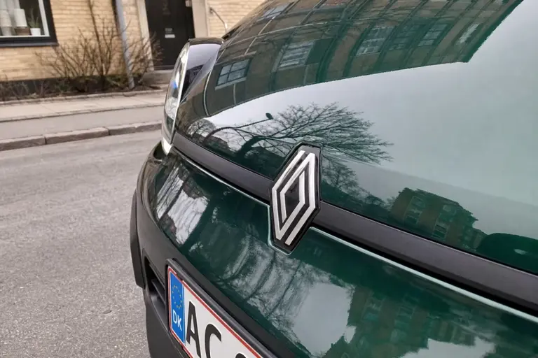 10.000 kr dyrere fra 1. juni: Renault overtager pladsen som Danmarks ...