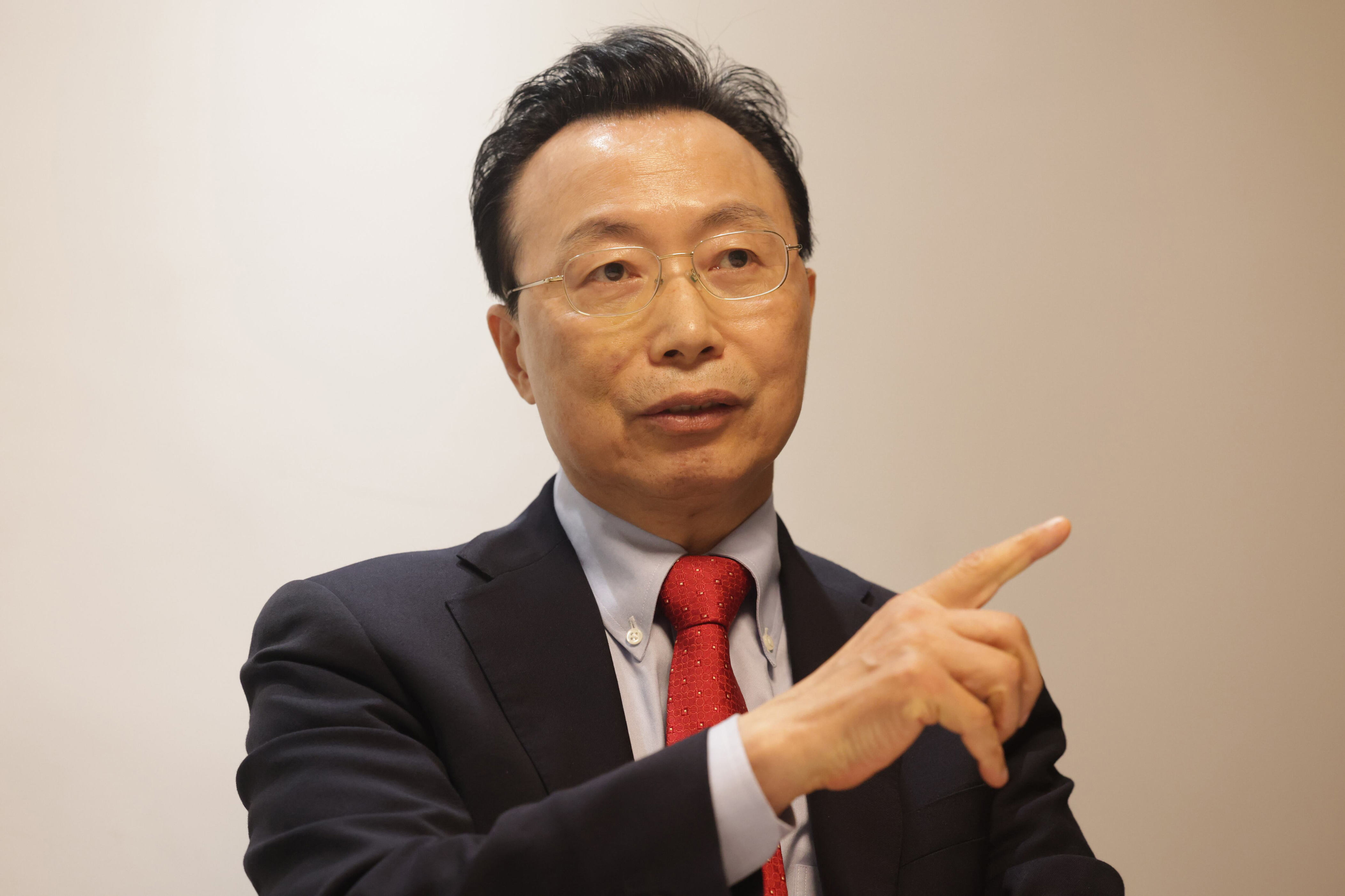 Former unification head criticizes minister's two-state theory push