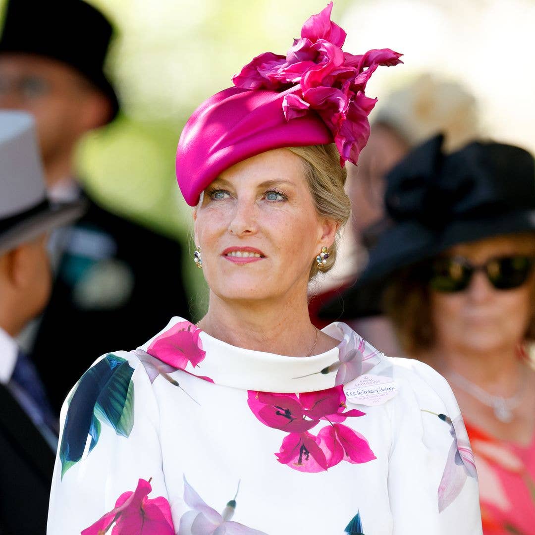 Why Duchess Sophie's bubblegum Victoria Beckham suit is the ultimate ...
