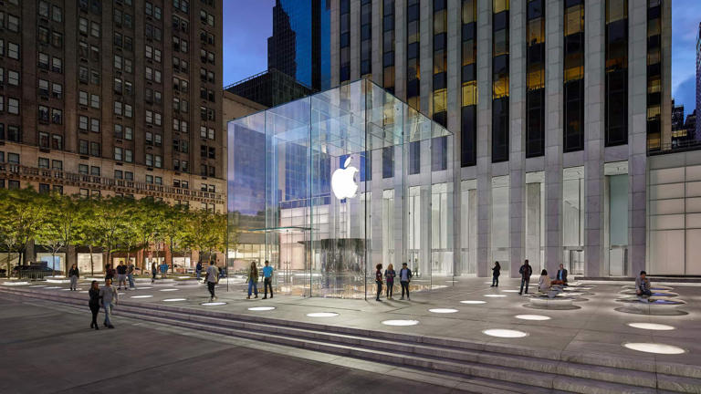 25 years ago, Apple changed the world of computers forever
