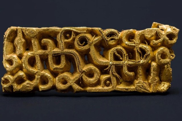 Hiker uncovers 1,500-year-old Excalibur-like gold sword beneath ancient ...
