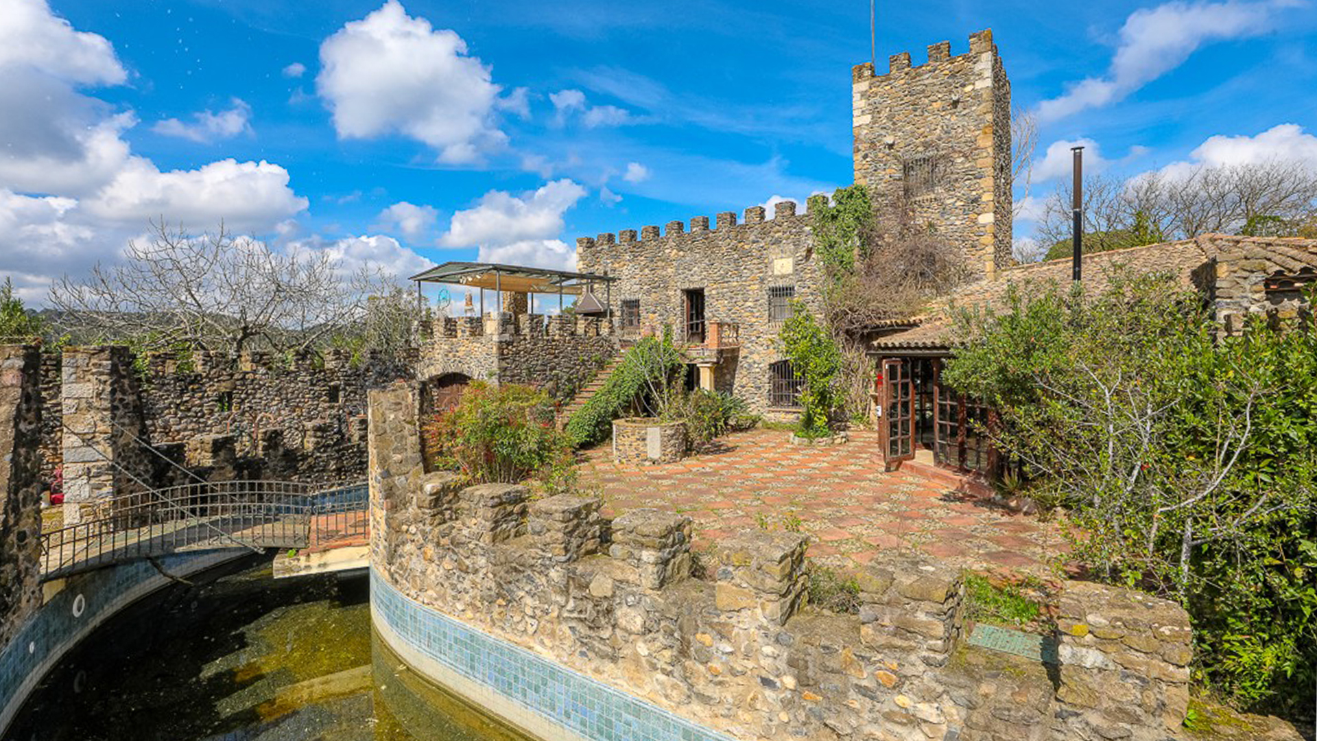 Catalan farmhouse turned medieval castle with moat for under €1m