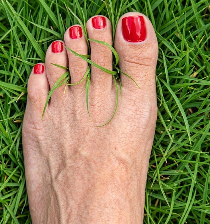 10 pedicure trends that age your feet instantly in summer 2026