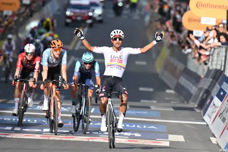 Favorieten etappe 11 Giro d'Italia 2026 | Aan papier kun je je lelijk ...