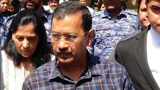 HC issues contempt notice to Kejriwal; seeks preservation of social ...