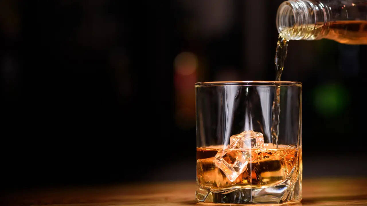 Tamil Nadu shuts down 15% of alcohol stores: 5 Indian states where ...