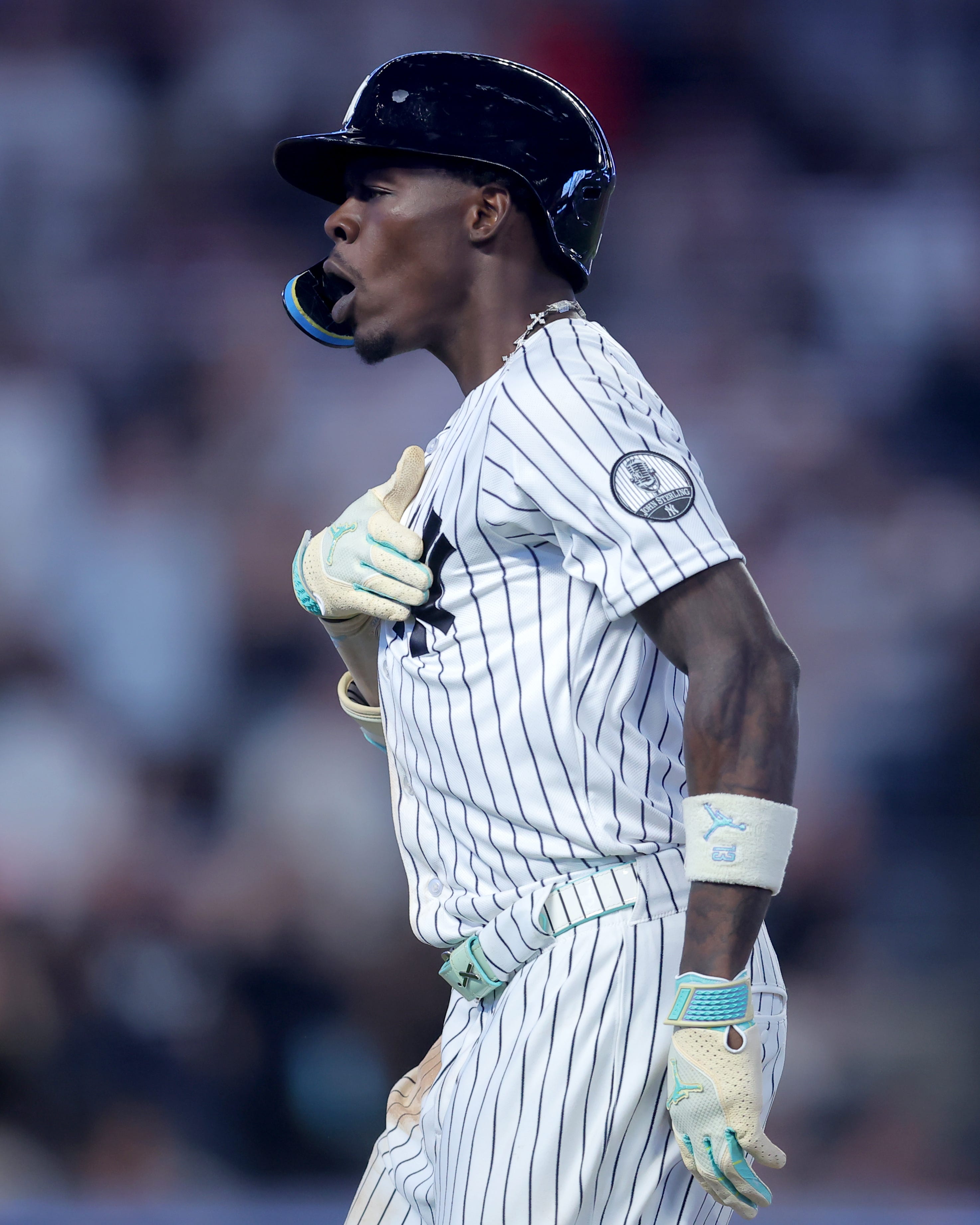 Analysis, highlights as Yankees survive Monday vs. Blue Jays, 7-6