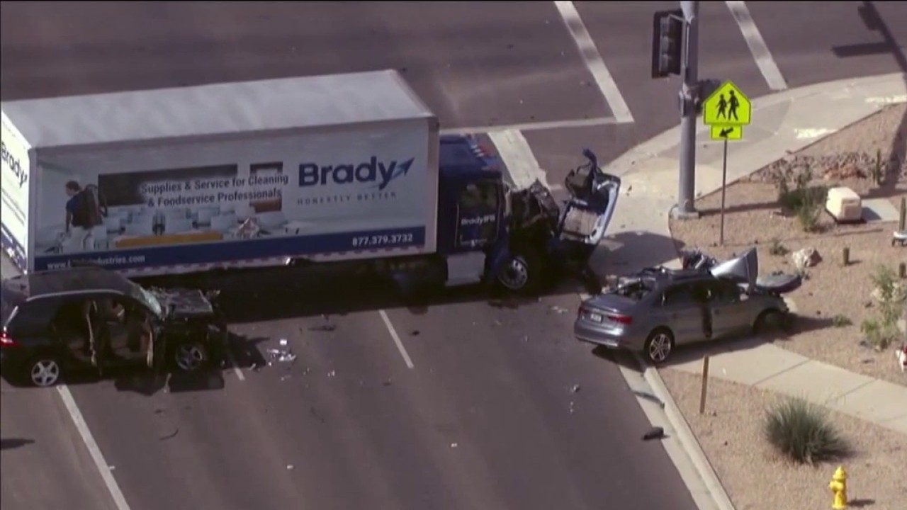 Unsafe lane change triggers deadly multi-car crash