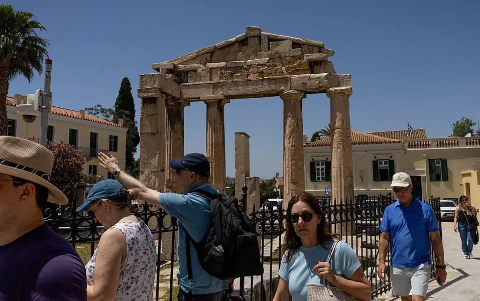 Your dreamy Greece trip made simple