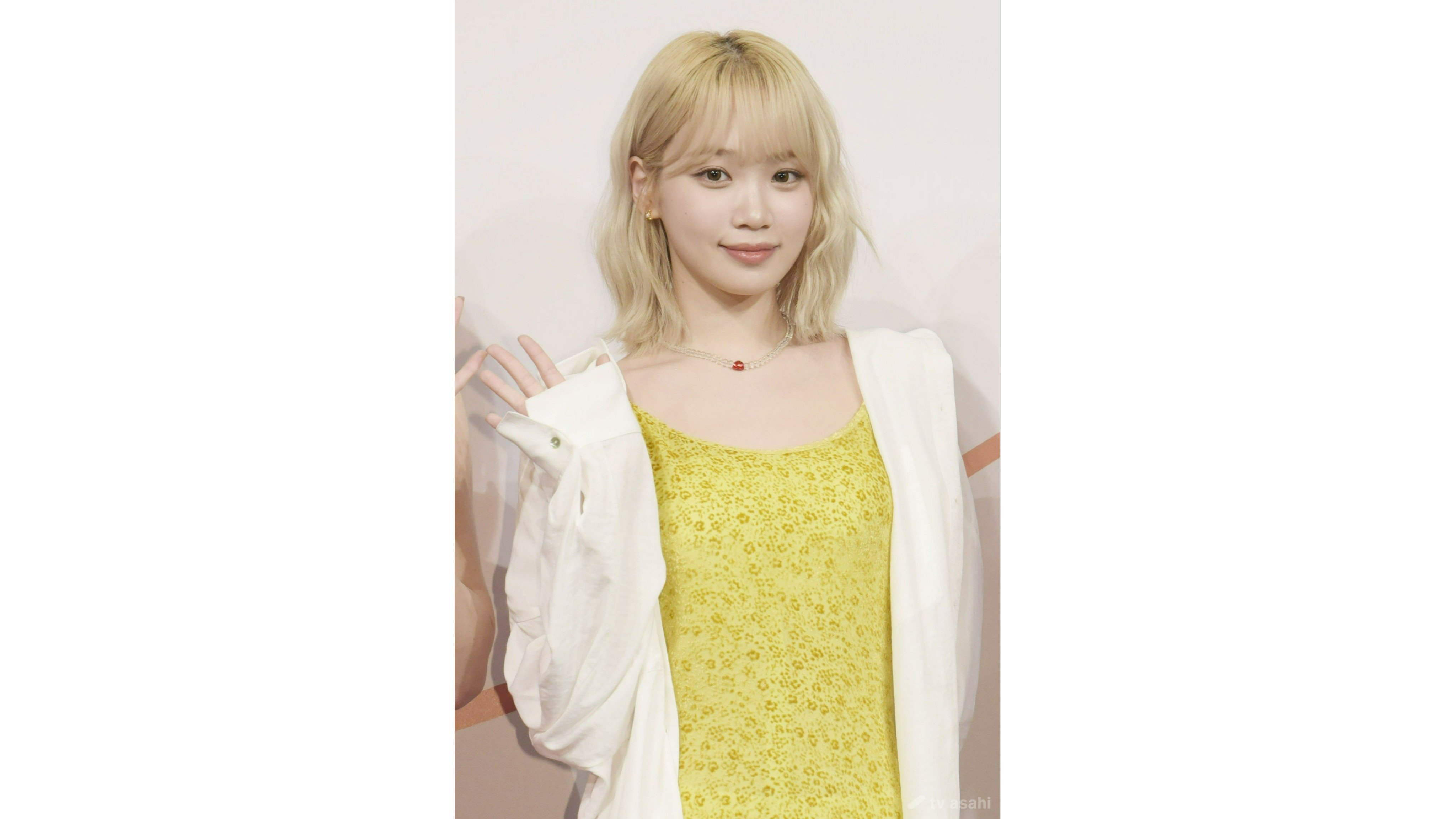 「LE SSERAFIM」KIM CHAEWON、首の痛みのため一定期間休養を発表