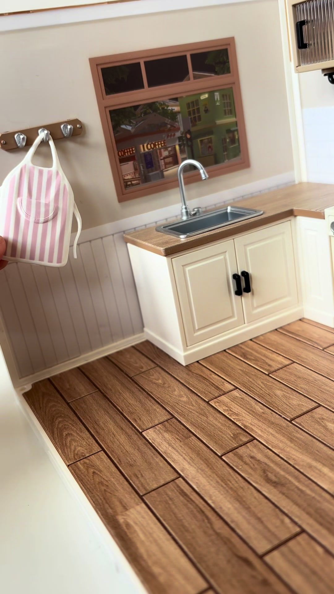 This miniature kitchen looks too real to be this tiny