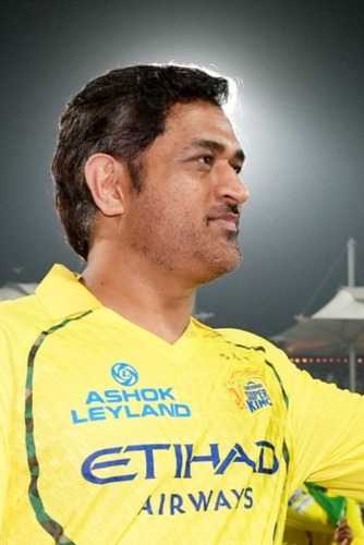 CSK vs SRH: MS Dhoni retiring? Here's why 'Thala' joined teammates ...