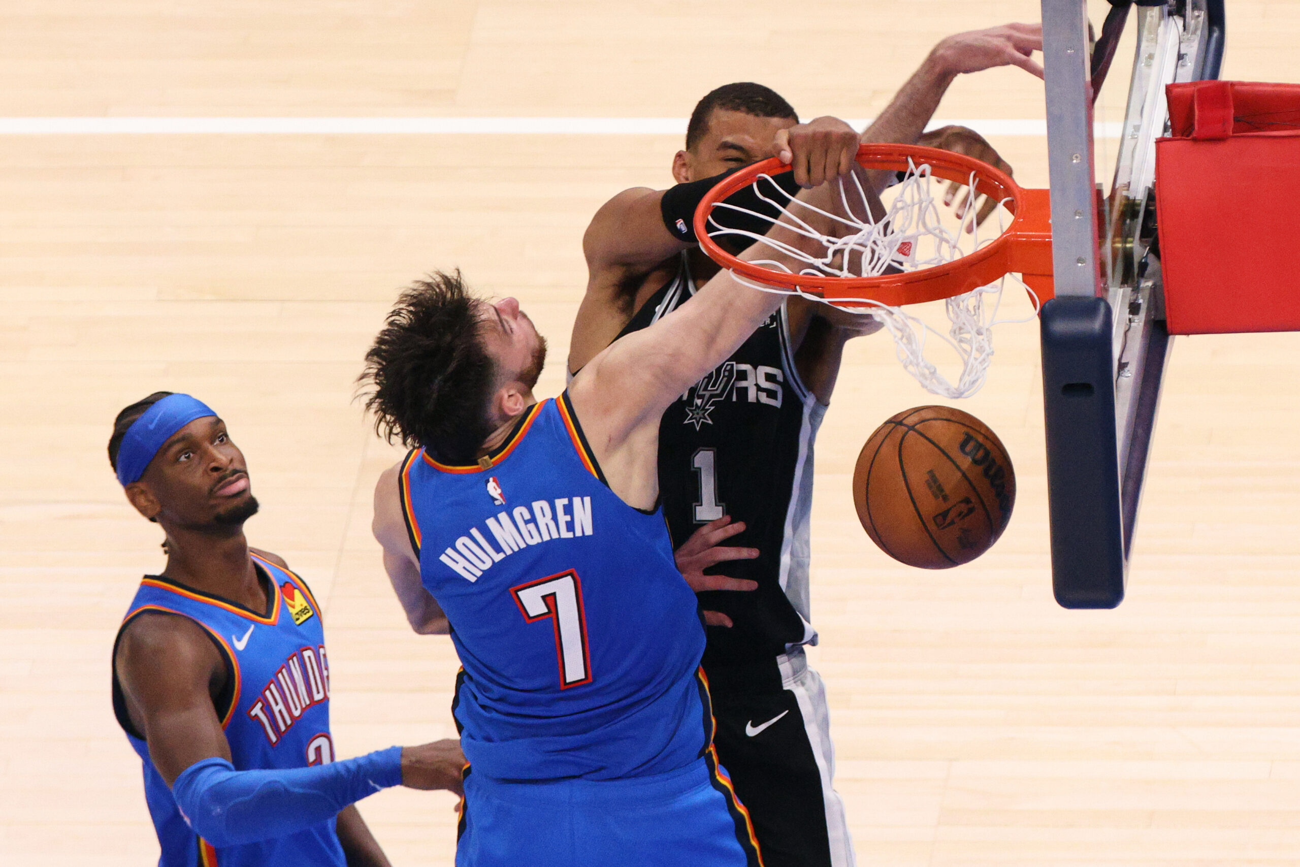 NBA scores today: OKC Thunder vs San Antonio Spurs – Game 1