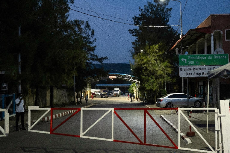 Test shortages slow fight against Ebola in Congo, WHO official says