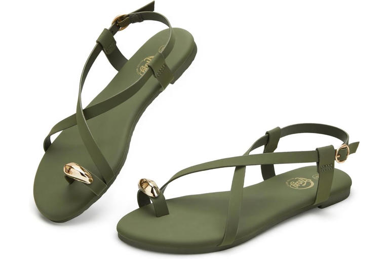 Toe ring sandals are the summer 2026 trend my mom, 52, and I, 24, are ...