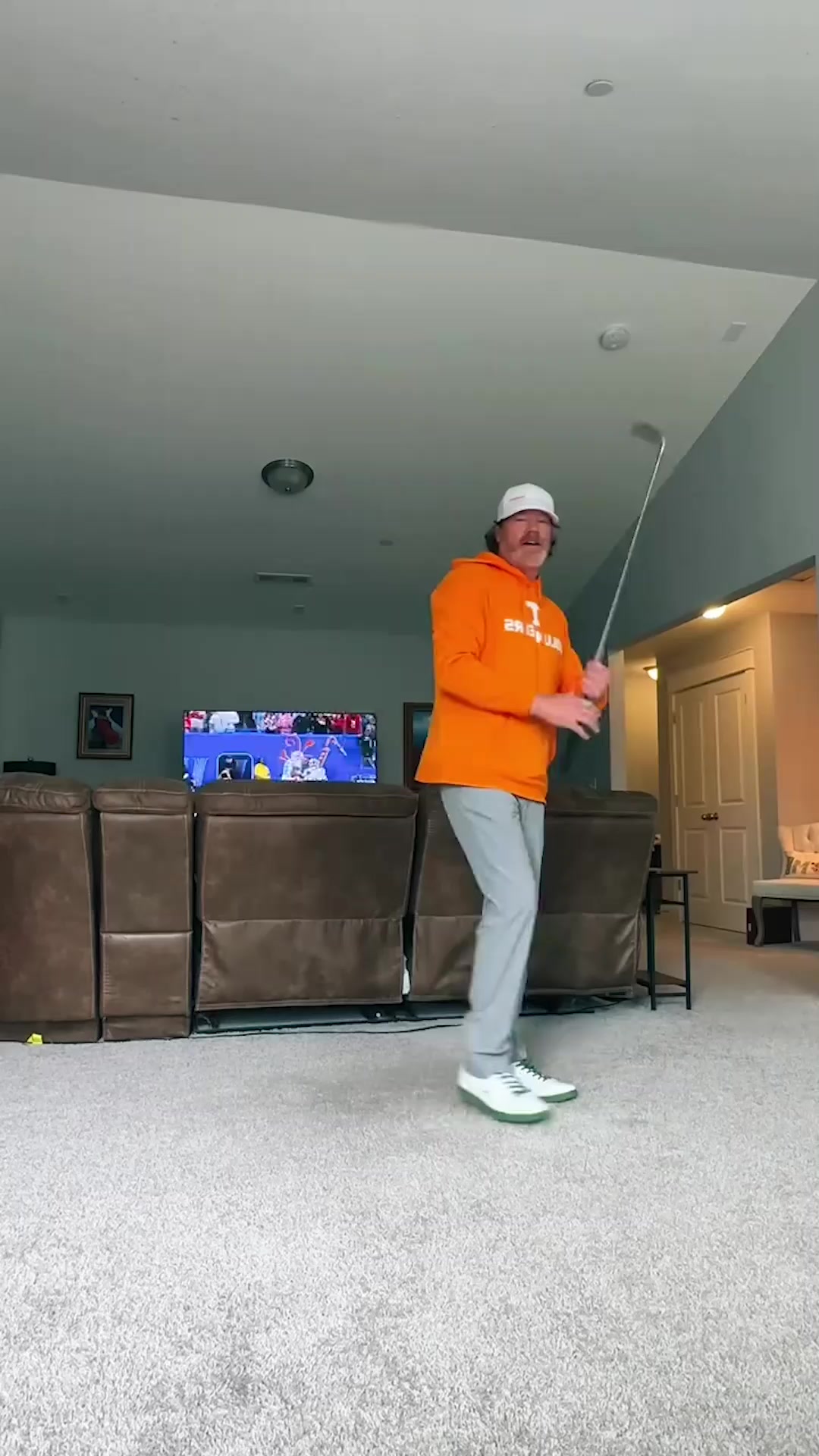 Back view trick challenge