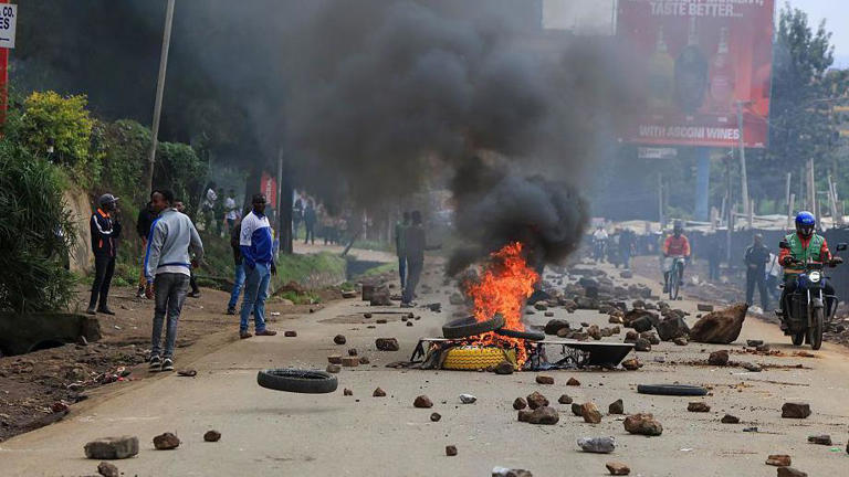 Kenya suspends strike after transport paralysis over high fuel prices
