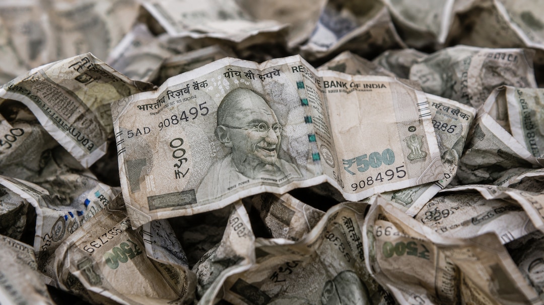 Rupee's regional rout: India unit trails 10% against Pakistan ...
