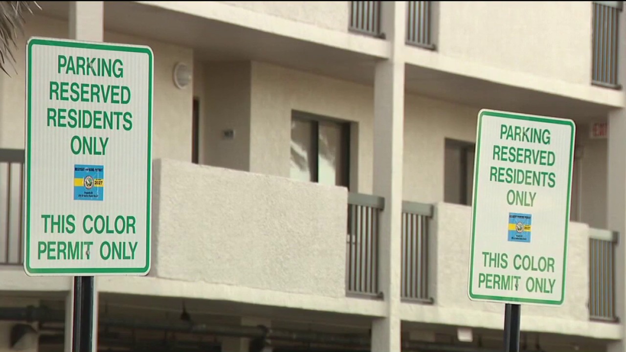 Paid parking in effect at Indian Rocks Beach