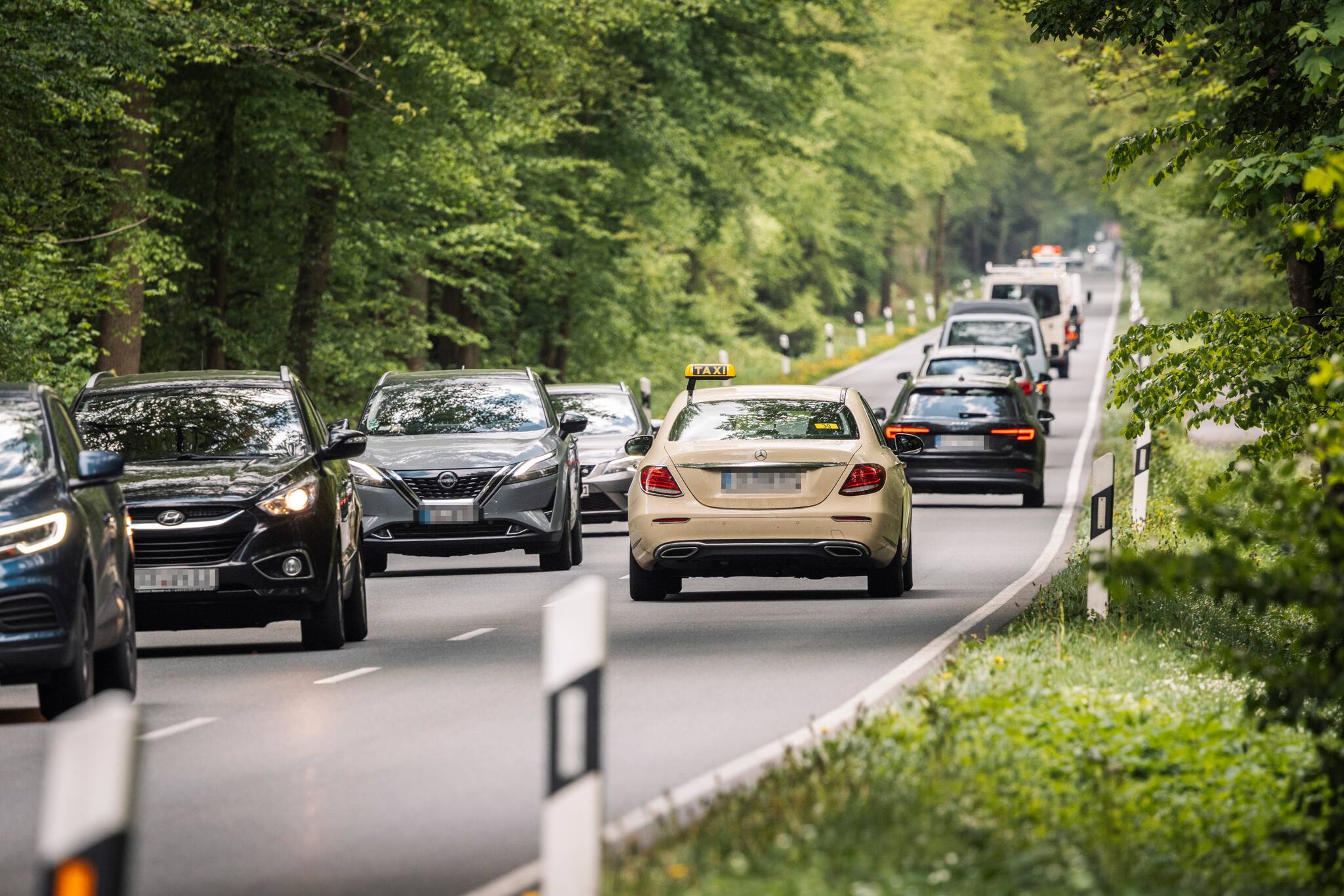Nach Unfall mit drei Toten in der Sprache: Tempo 80 und Überholverbot ...