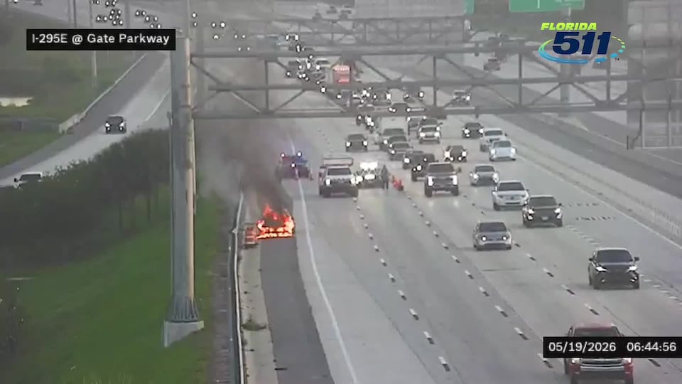 Car fire blocks lanes on I-295 in Jacksonville