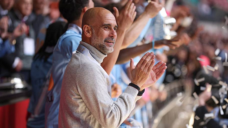 Supercomputer predicts Premier League title race as Arsenal edge past ...