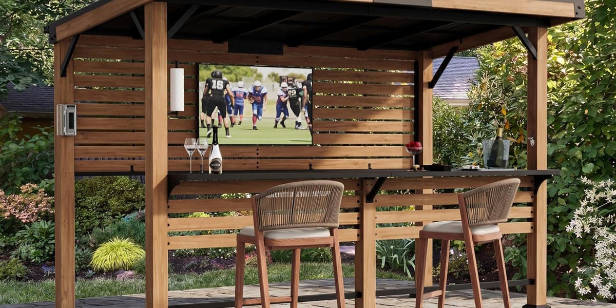 Amazon is selling a backyard bar that’ll make you the ultimate host