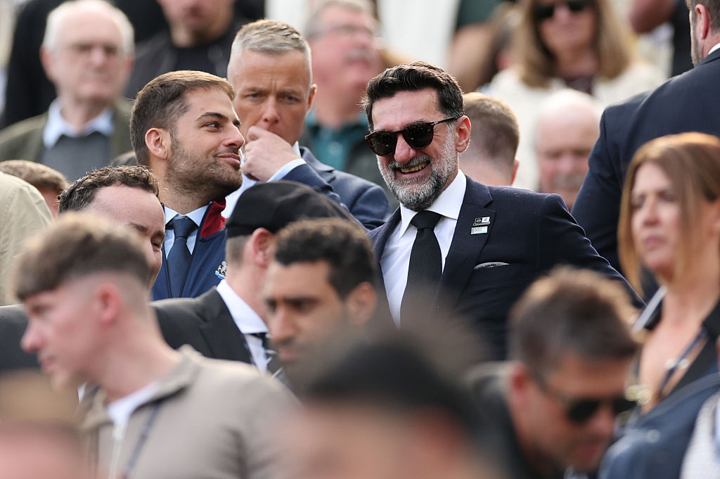 PIF & Jamie Reuben consider selling minority stake in Newcastle United ...