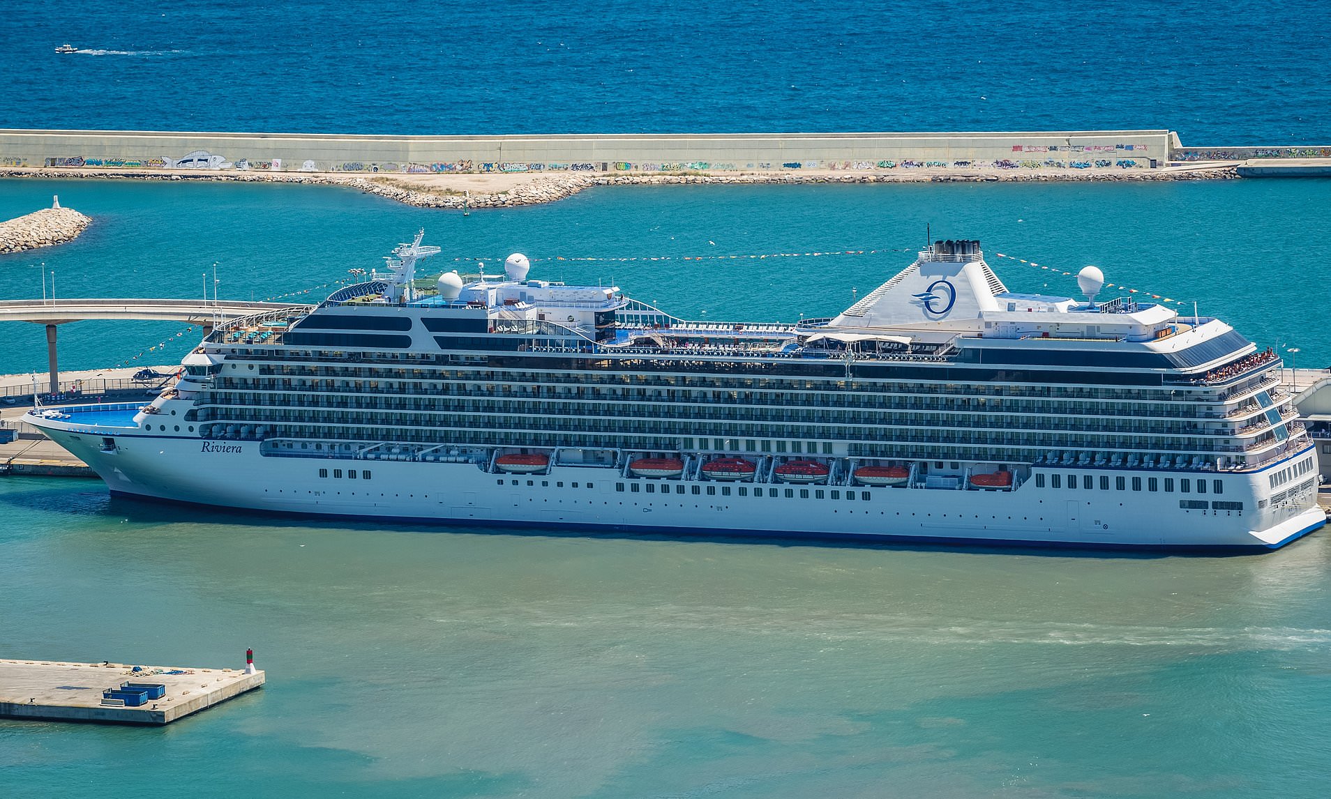 Barcelona announces 100% tourist tax hike on cruise passengers in bid ...